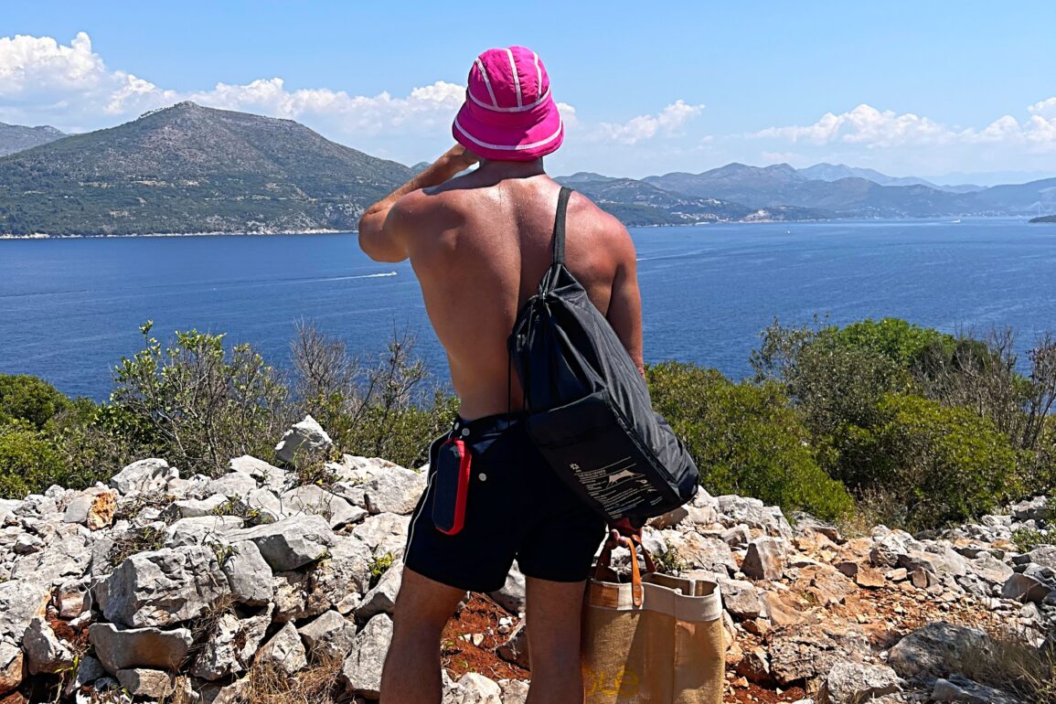 The Mele of Love: Being Mahu in Hawaii – Lei